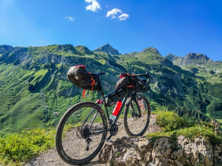 Schrofenpass AKTUELL " All information in a SURVEILLING format